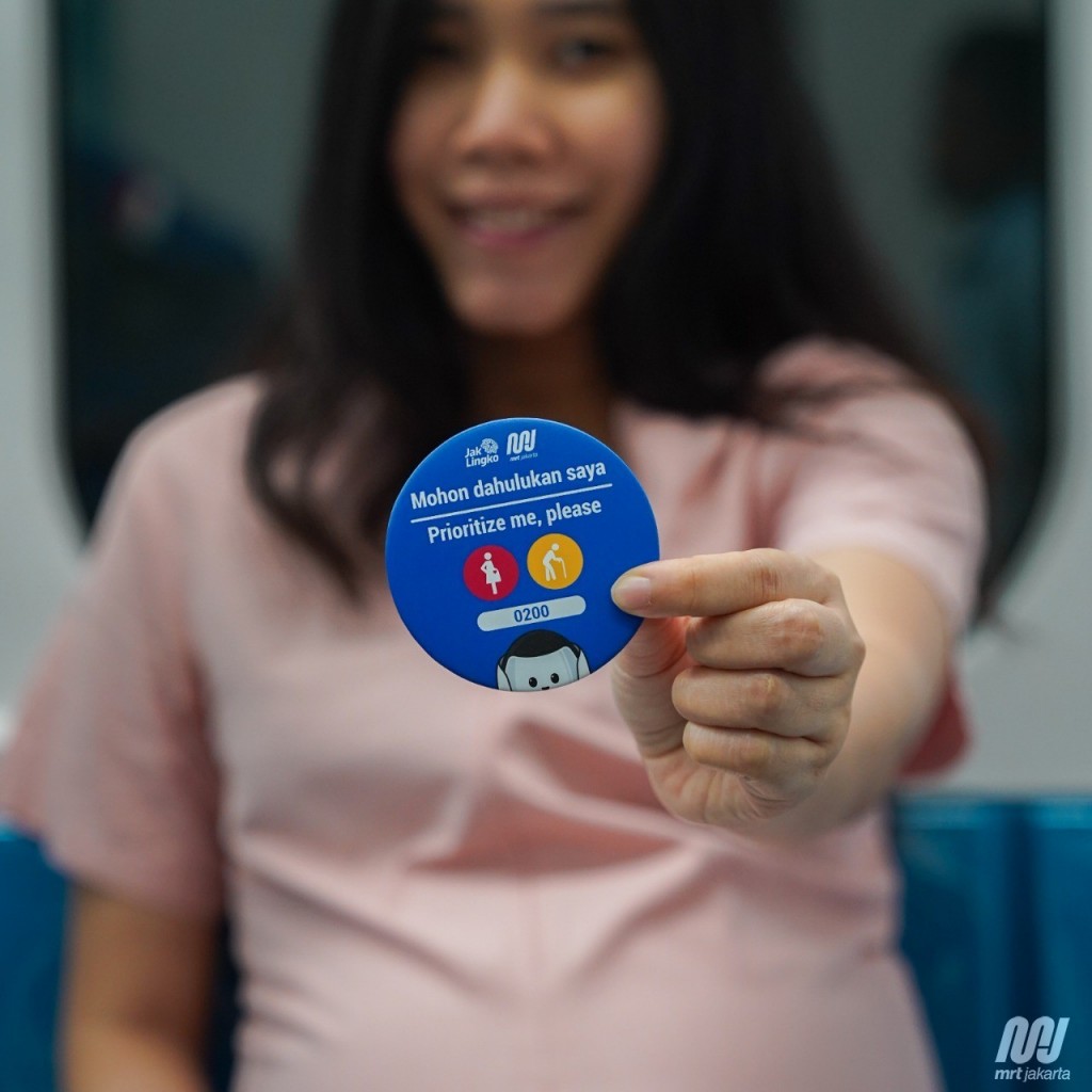 Mrt Jakarta Sediakan Pin Khusus Untuk Penumpang Prioritas | Detak.co ...