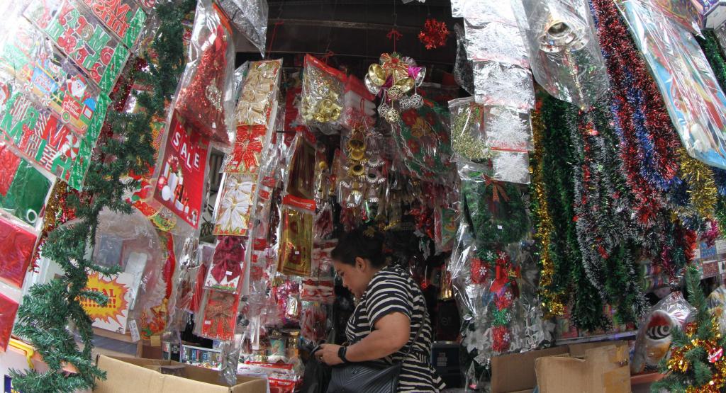 Pasar Asemka Surga Pernak Pernik Natal Di Jakarta | Detak.co | Megapolitan